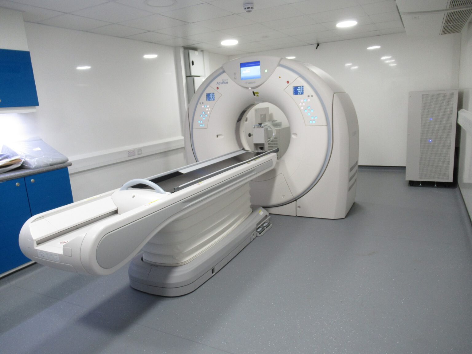 DAF DA042 - Fairford Medical